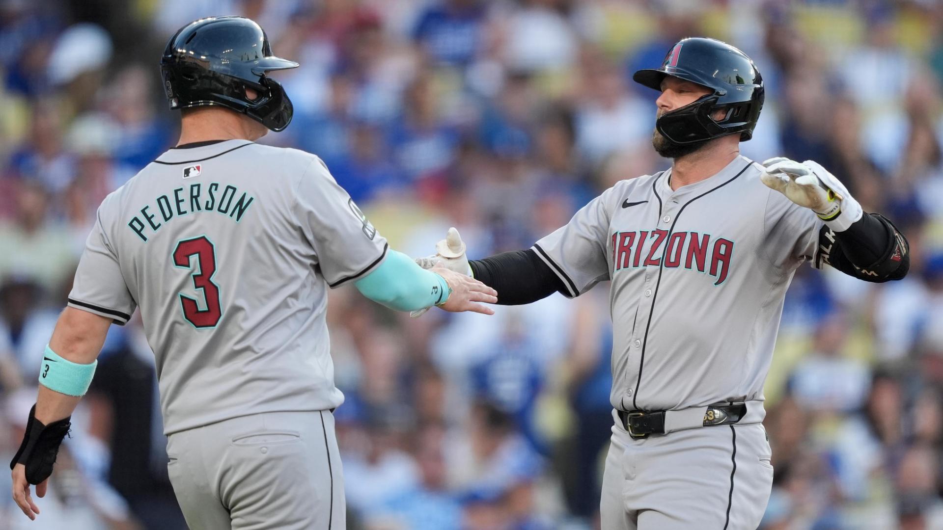Christian Walker extends home run tear at Dodger Stadium, helps ...