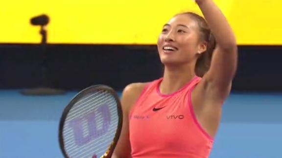 Zheng sueña en casa: pasó a semifinales en Beijing - ESPN Video