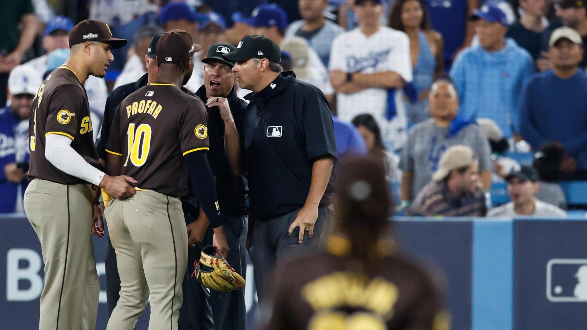 Dodger Stadium fans toss balls and trash on field, interrupt Padres' 10 ...