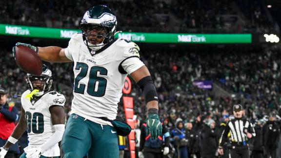 Tracking Saquon Barkley's pace for NFL rushing yards record