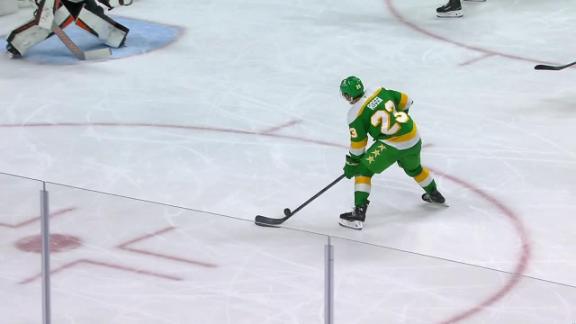 Kirill Kaprizov scores twice to lead the Wild past the Flyers 4-1 ...