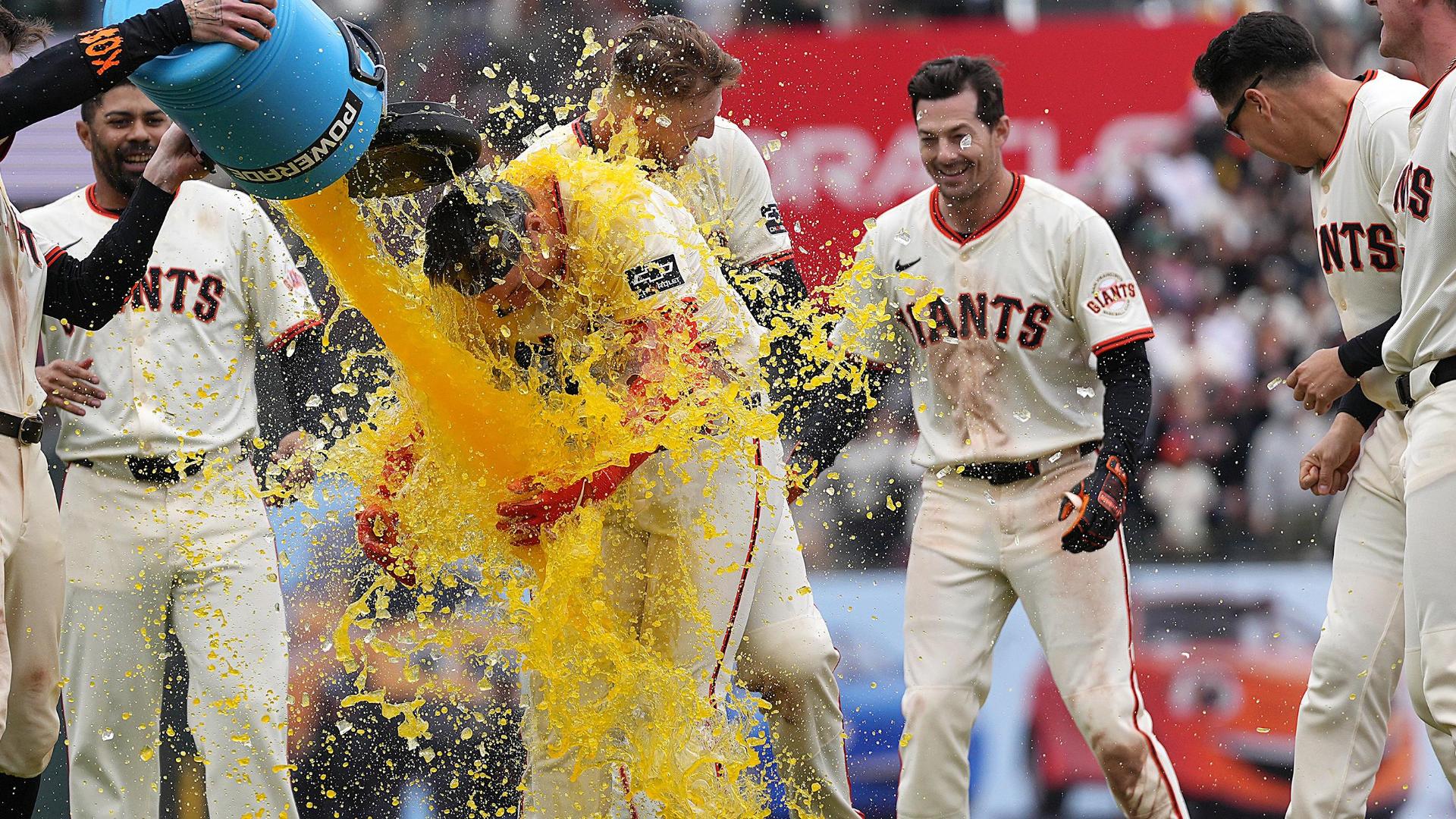 Patrick Bailey's pinch-hit single in the 9th lifts the Giants over the ...