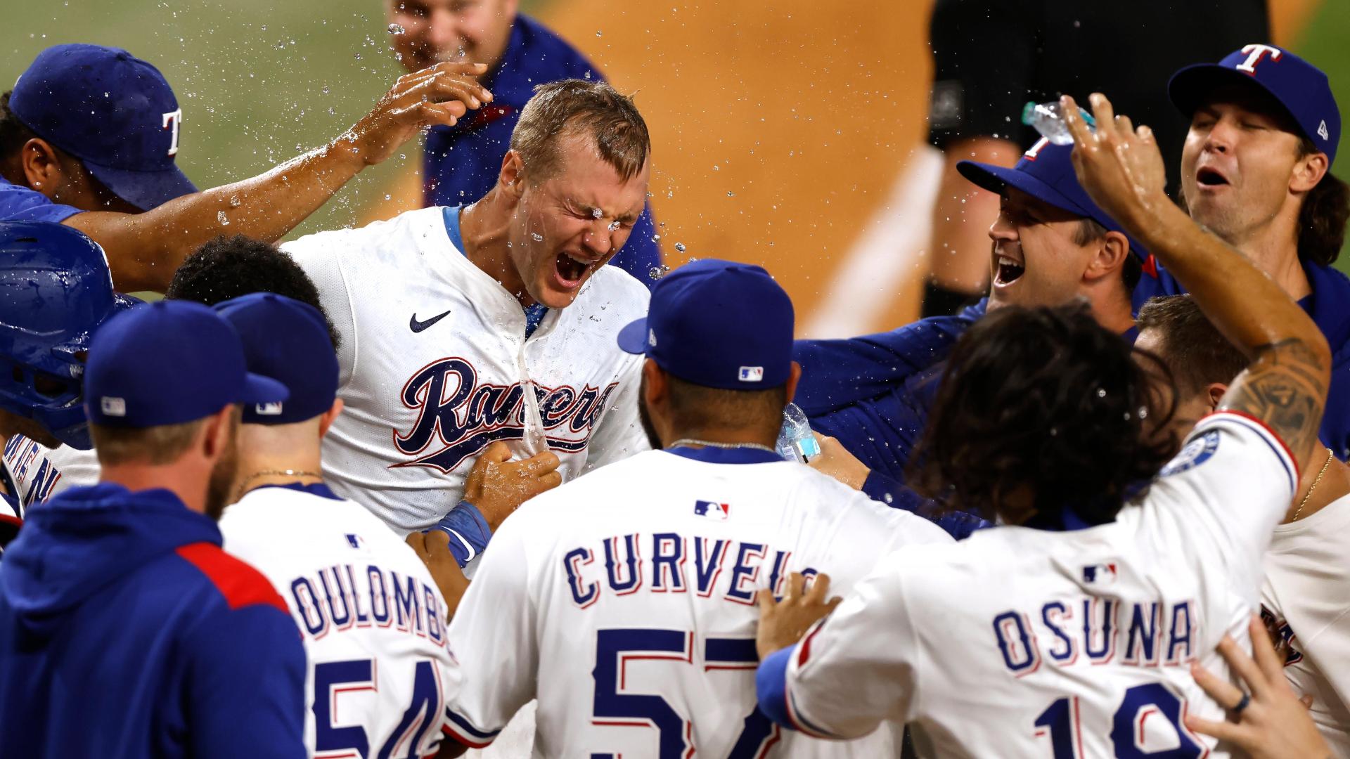 Jung hits game-ending homer after Pederson's pinch shot as Rangers beat Yankees - ABC7 New York