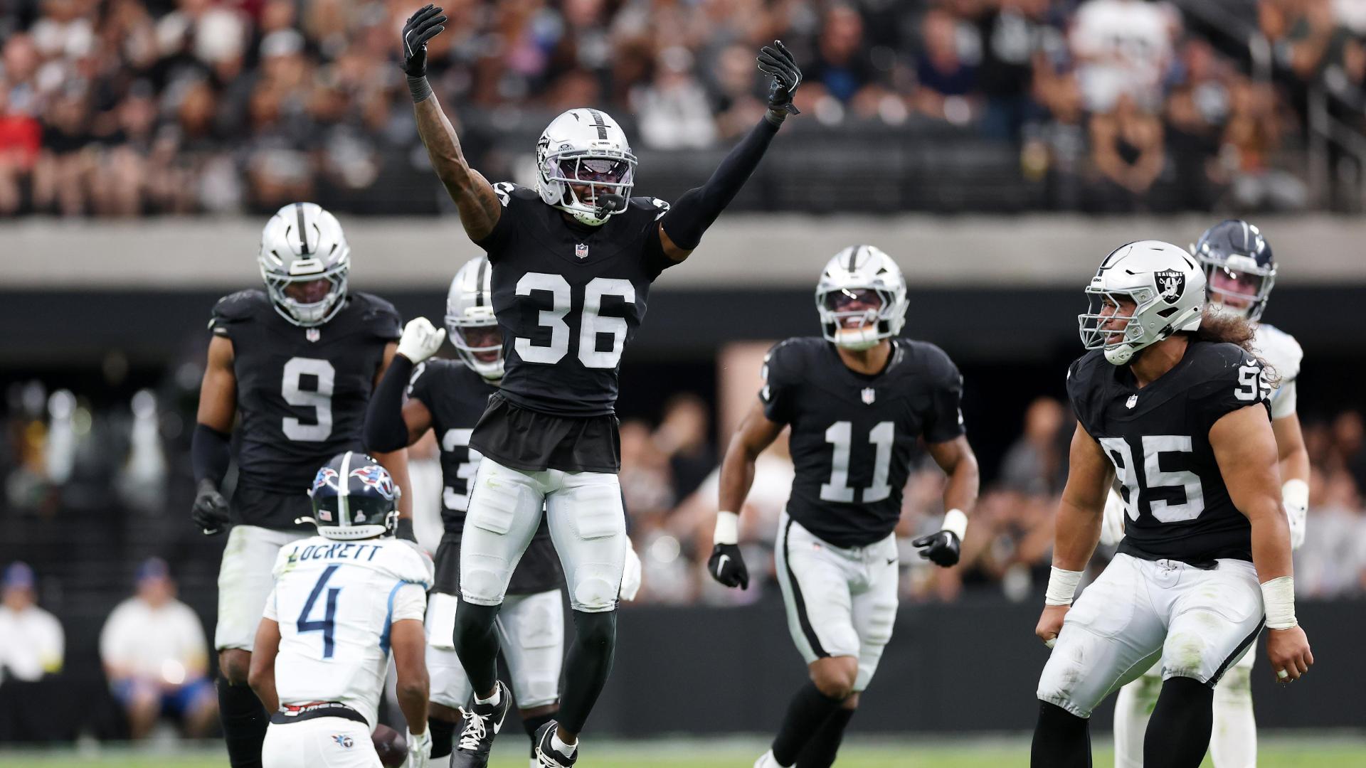 The Raiders end a 4-game skid by dominating on defense to beat the ...