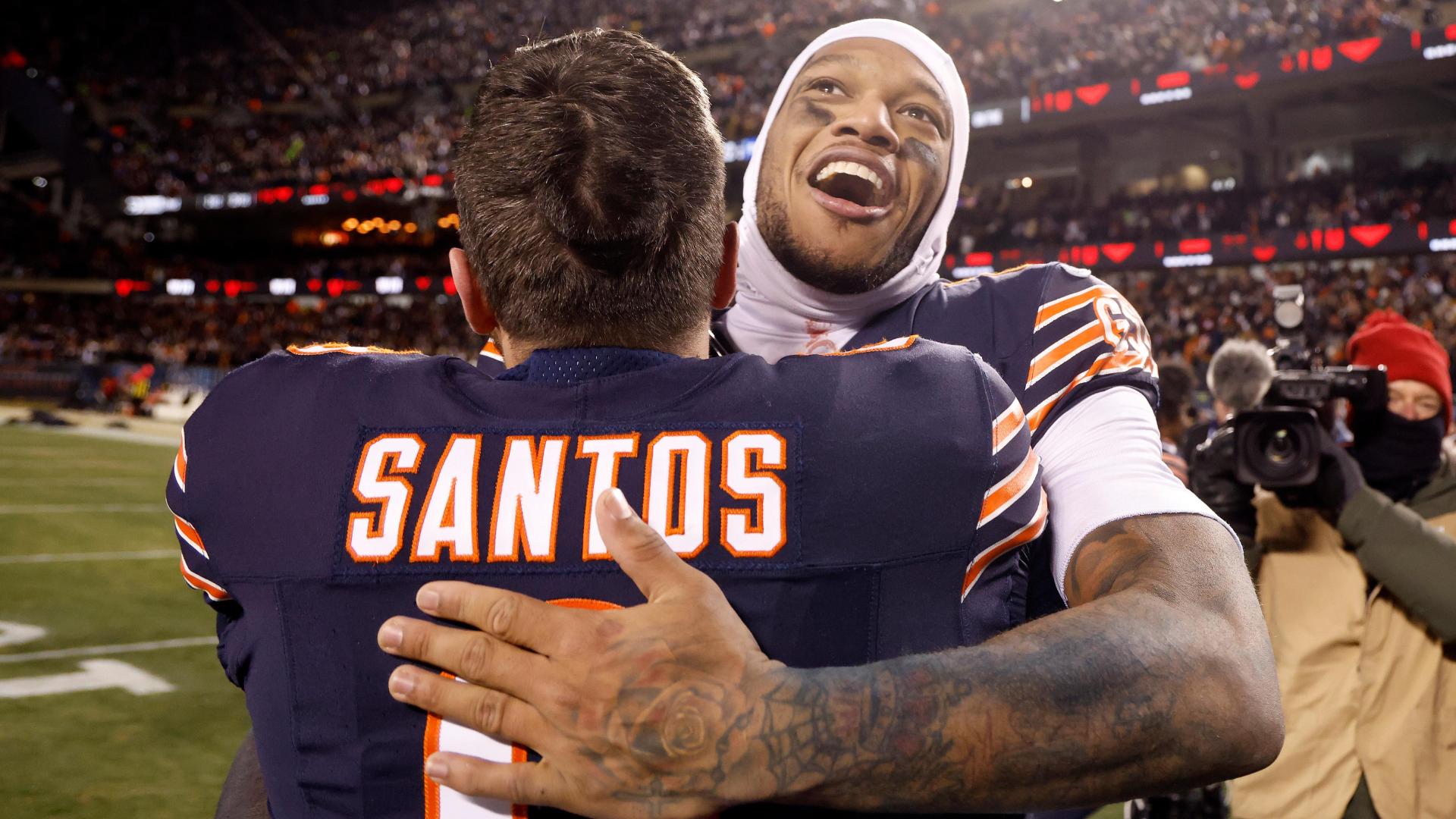 Bears stun Packers 22-16 with improbable rally as Williams finds Moore ...