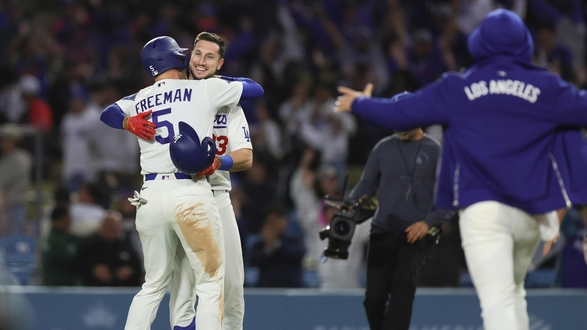 Kyle Tucker's 2-out, 2-run single in the 9th inning leads Dodgers past ...