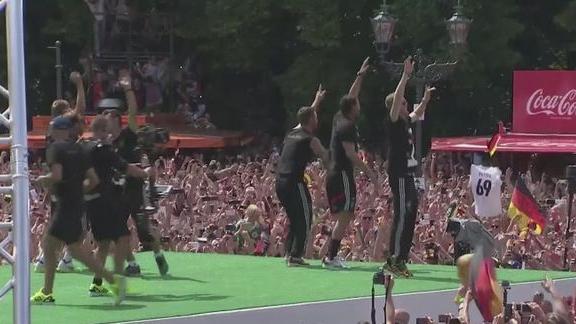 Germany parade World Cup in Berlin - ABC7 Chicago