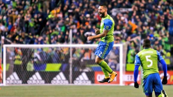 Dynamo's DaMarcus Beasley, Seattle Sounders win MLS Fair Play awards ...