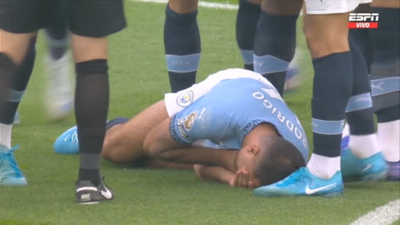 Insólito choque entre Rodri y Havertz al segundo de partido - ESPN Video