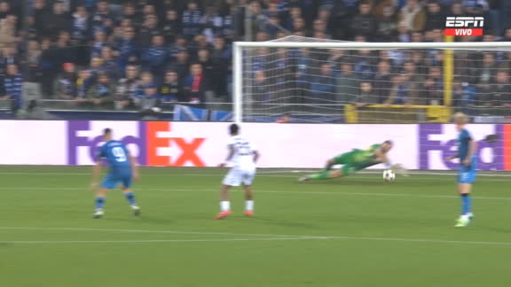 ¡Una muralla! Dibu Martínez y dos grandes atajadas para salvar al Aston Villa - ESPN Video