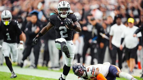 Josh Blackwell blocks field goal to preserve Bears' rally for 25-24 win ...