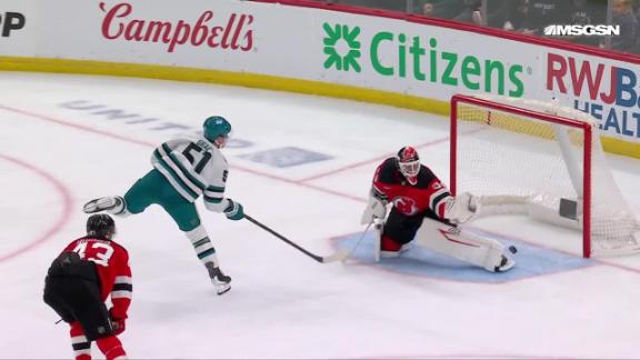 Hamilton scores 2 power-play goals as Devils beat Sharks 3-1 for 7th ...