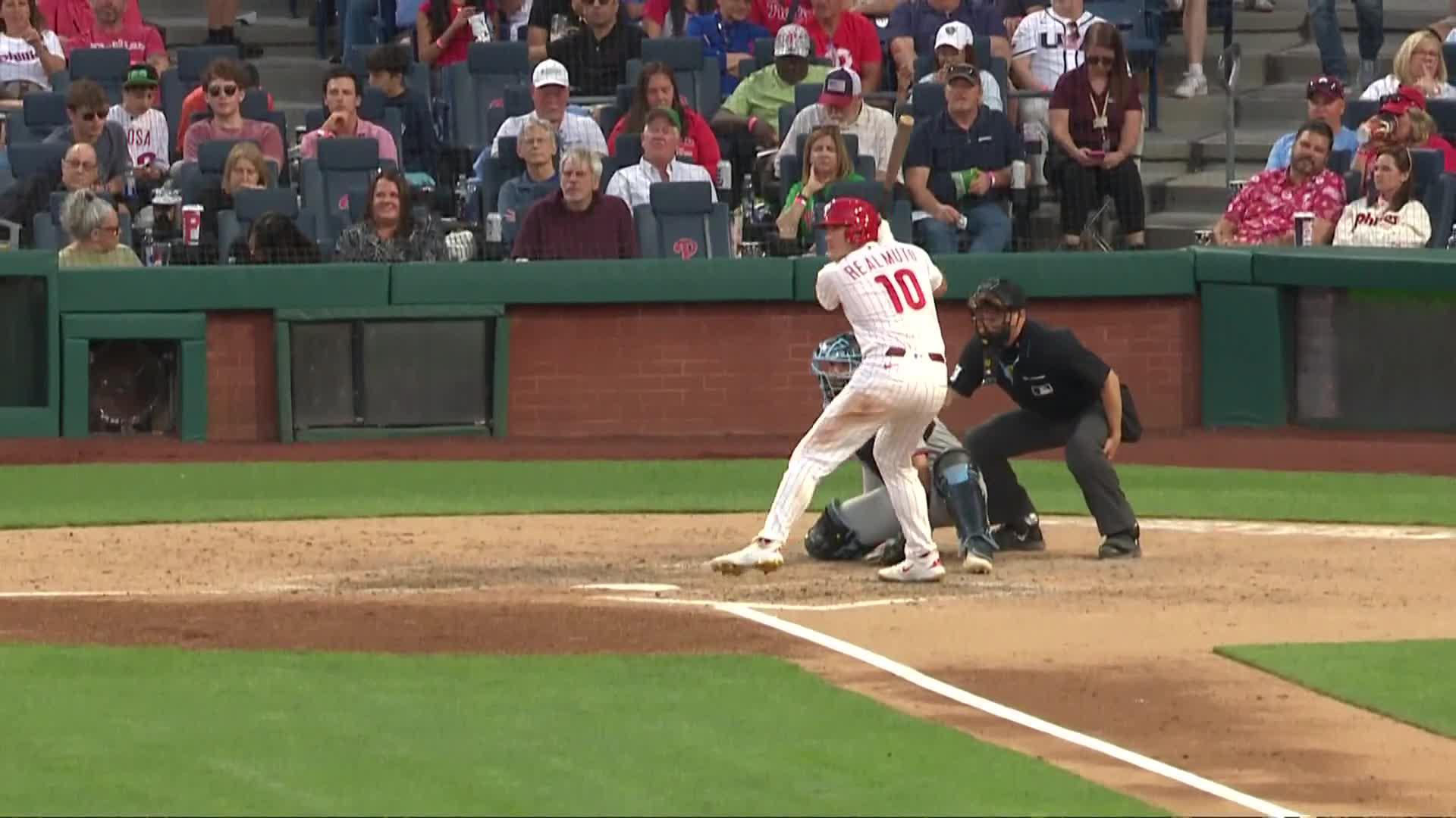Zack Wheeler strikes out 9 and Rincones homers for first career hit to ...