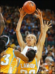 Strother scores eight points during key stretch - ESPN