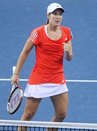 Henin extends win streak to 16 with victory in Porsche GP final - ESPN
