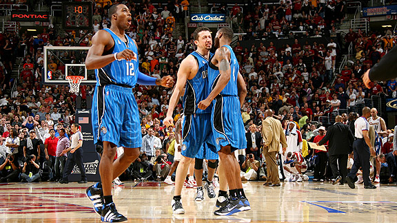 Daily Dime: LeBron's 3-pointer beats the Magic in Game 2 - NBA - ESPN