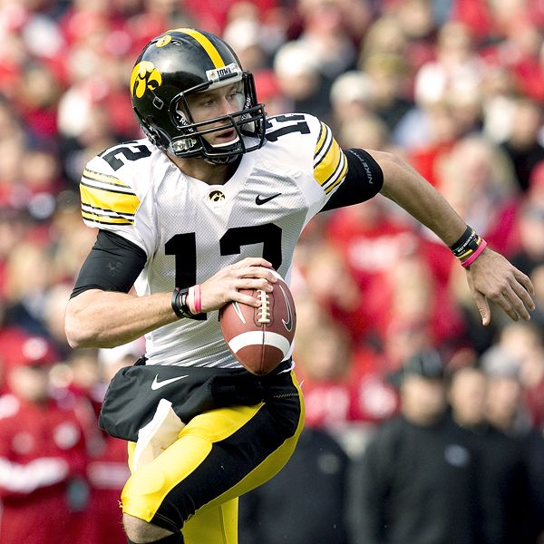 Big 12, ACC & PAC-10 QuarterbacksHighlight Davey O'Brien Watch List ...