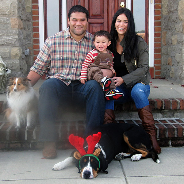 ESPN - Photos - Haloti Ngata bear hugs life, offenses