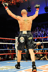 Pavlik takes control, for better or worse | Headline Boxing News