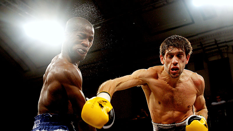 Knockout Punch - ESPN The Life: Photos of the Week October 17-23, 2011 ...