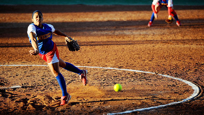 Power Pitch - ESPN The Life: Photos of the Week October 17-23, 2011 - ESPN