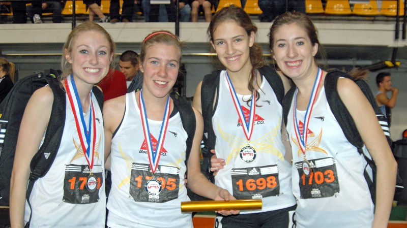 Simplot 4x800 relay winner Ric Rojas Running - 2012 Simplot Donna Girls ...