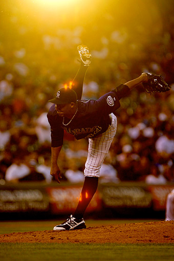 Leg Kick - ESPN Playbook: Photos of the Week April 30-May 6, 2012 - ESPN