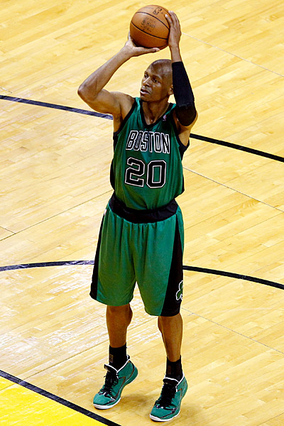 Ray Allen returns to Boston...