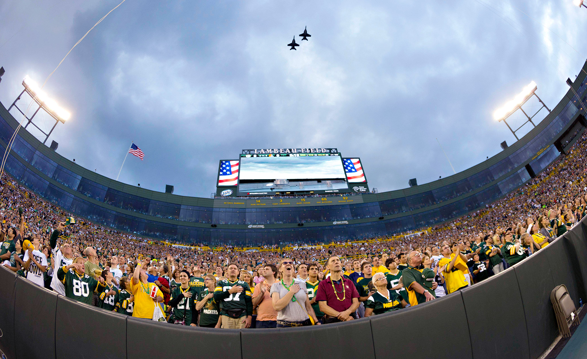 Fly Pattern - NFL Preseason Week 2 Gallery - ESPN