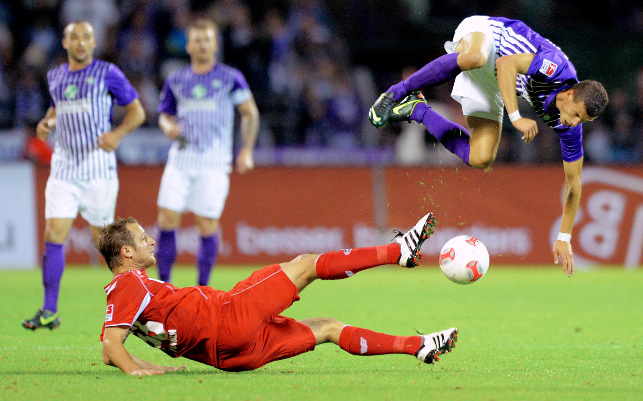 Tripped Up - ESPN Playbook: Photos of the Week September 2, 2012 - ESPN