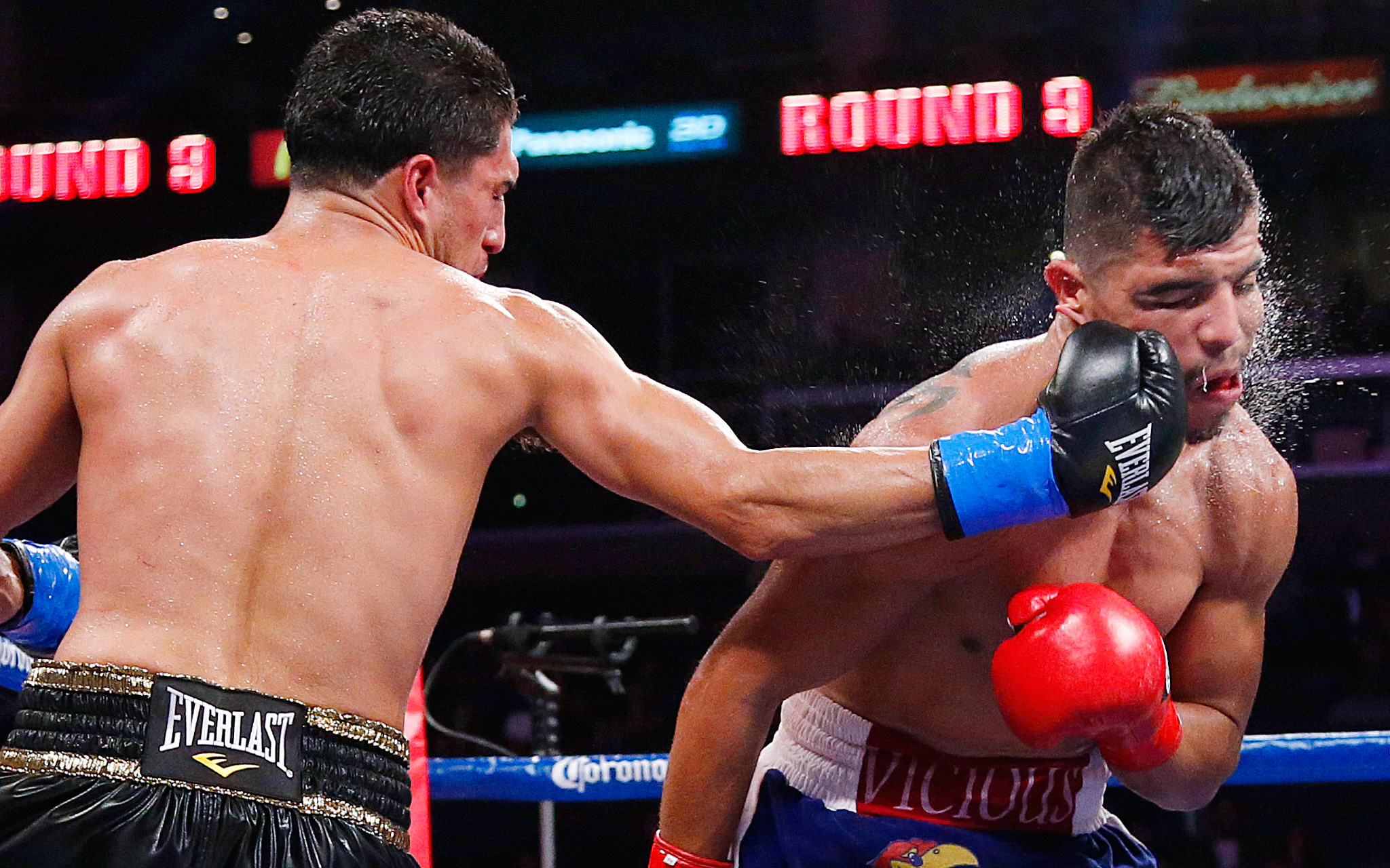 Josesito Lopez-Victor Ortiz - BOXING: Top Shots - ESPN