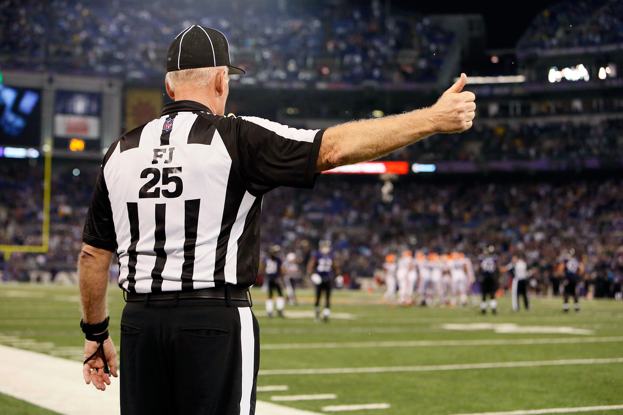 Referee Bob Waggoner - Photos of the Day September 28, 2012 - ESPN