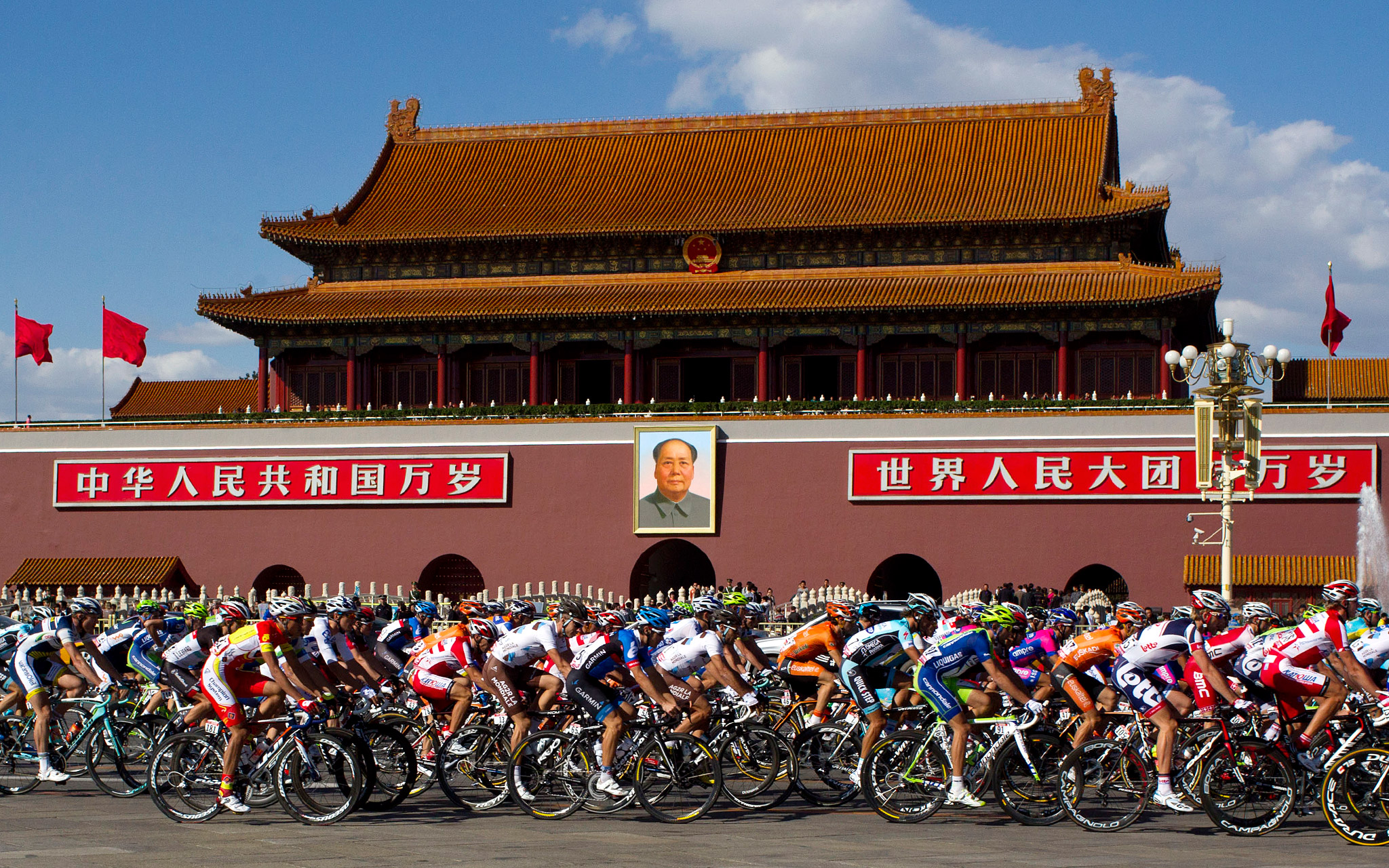 At The Gate - Photos of the Day for October 10, 2012 - ESPN