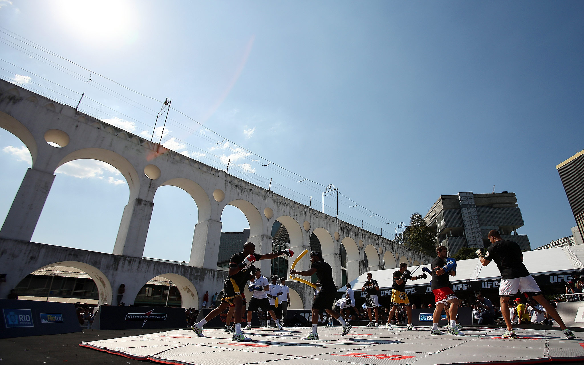 Outside the Octagon - Photos of the Day October 11, 2012 - ESPN