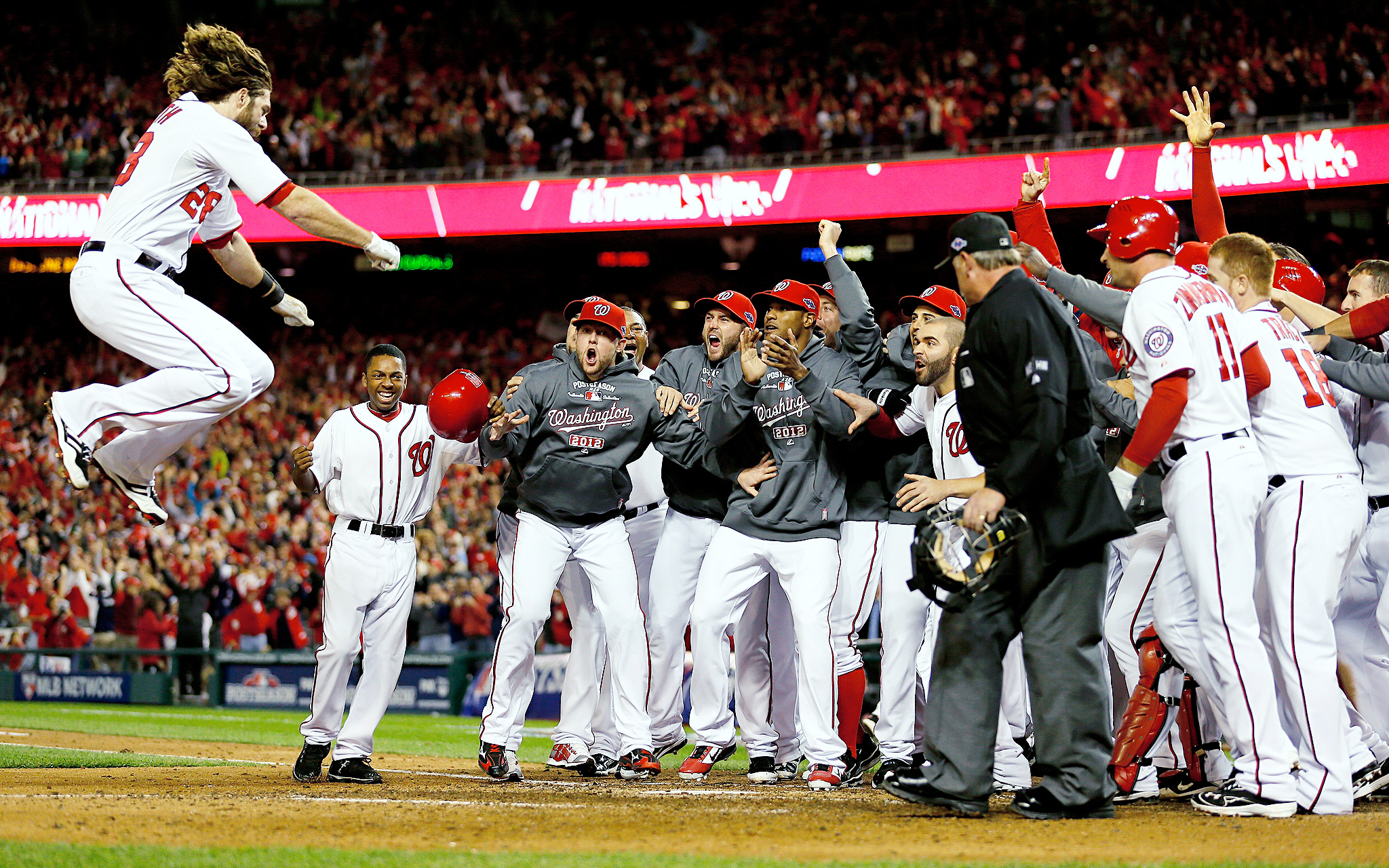 Hop On - Photos of the Day October 12, 2012 - ESPN