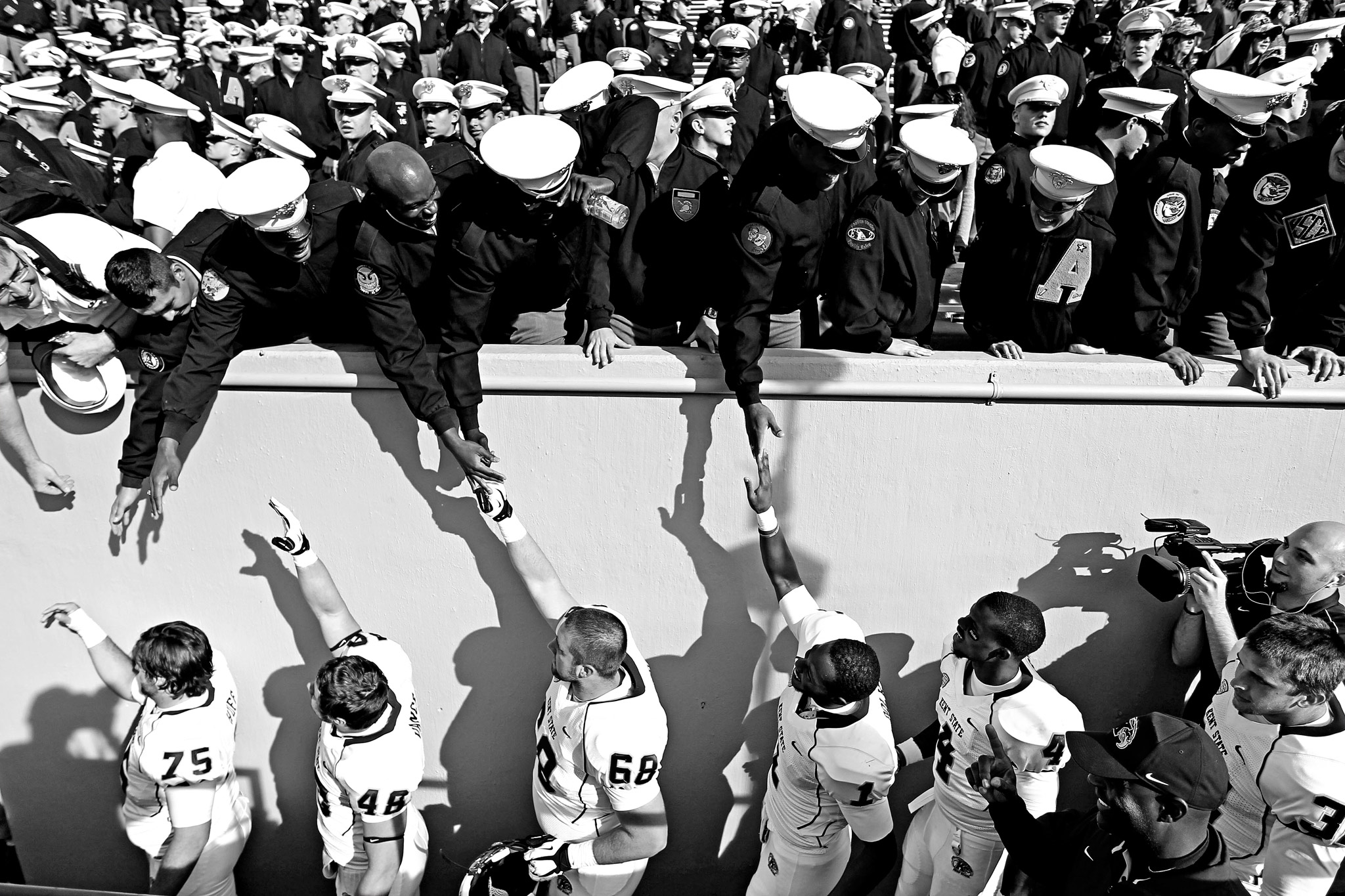 Servicemen - Photos of the Day October 15, 2012 - ESPN