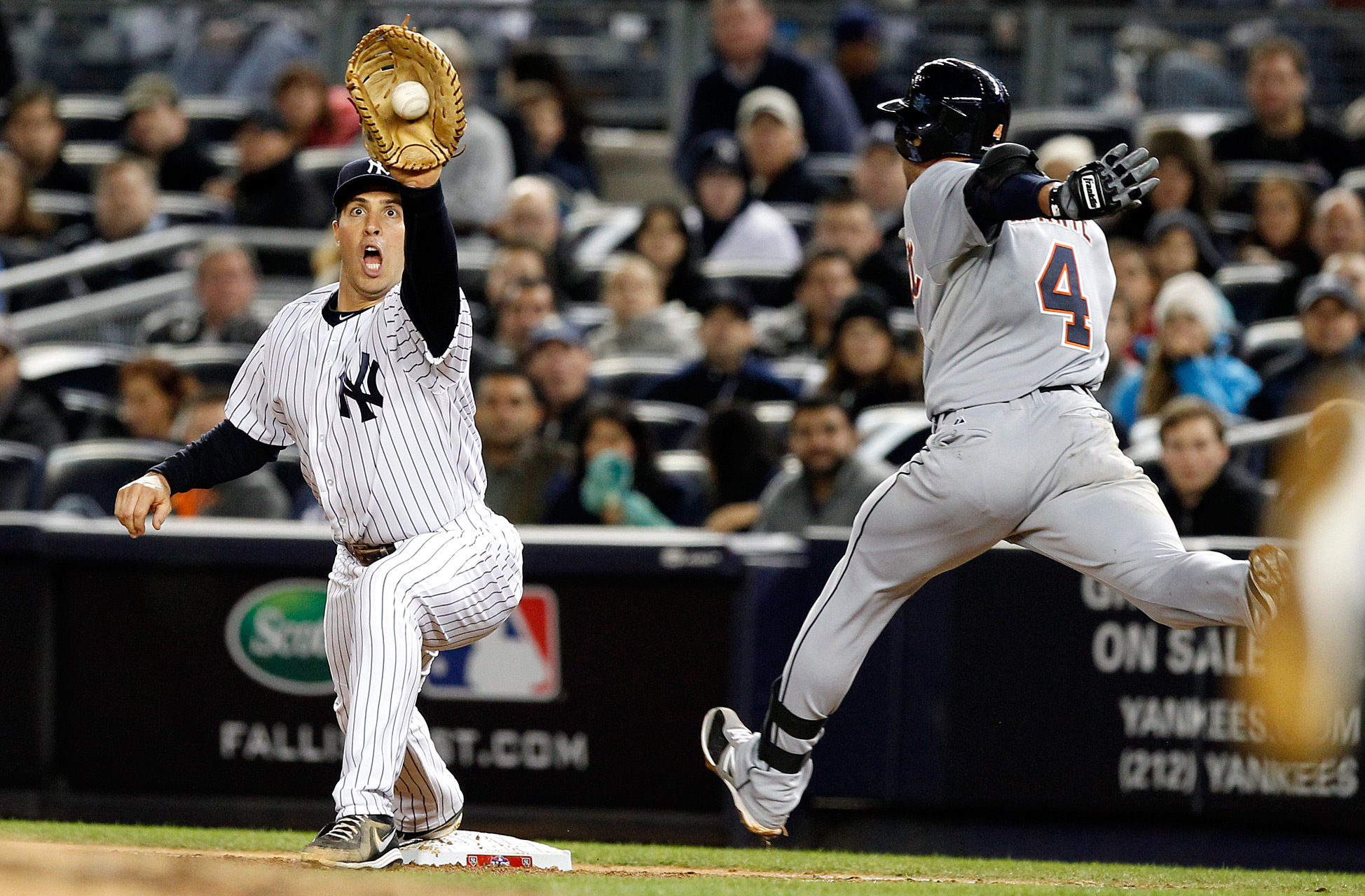 Look, Out - Photos of the Day October 15, 2012 - ESPN