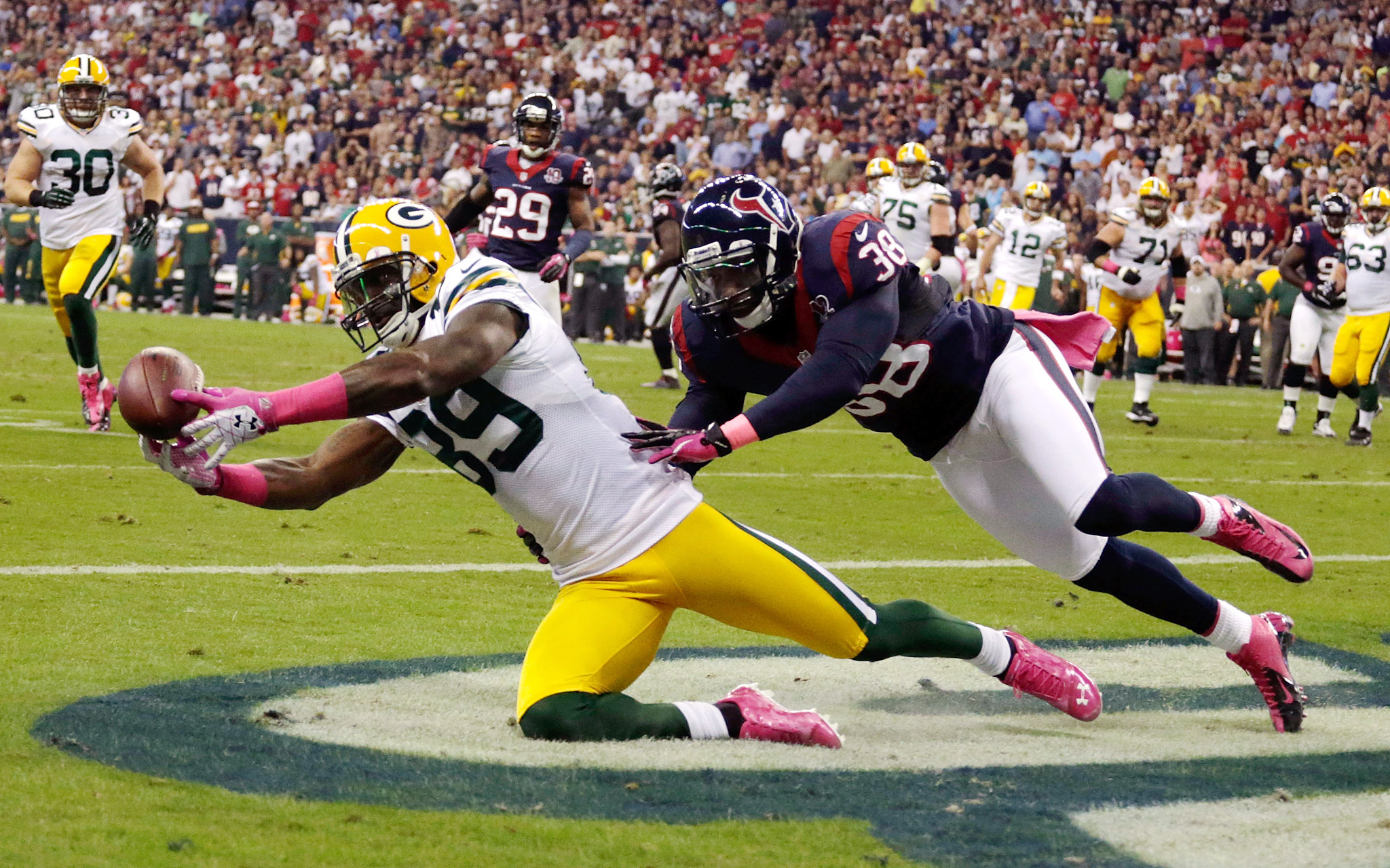 Fingertips - Photos of the Day October 15, 2012 - ESPN