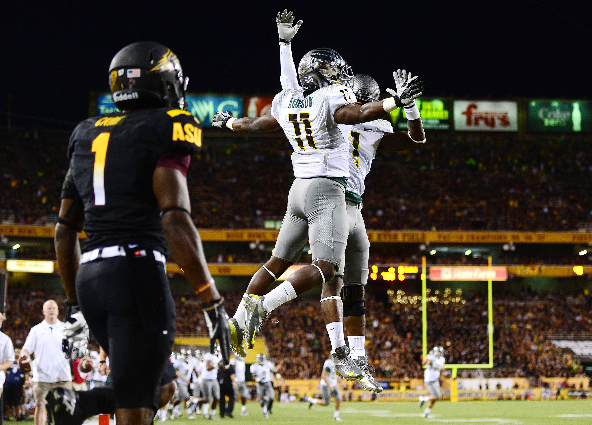 Duck Jump - Photos of the Day October 19, 2012 - ESPN