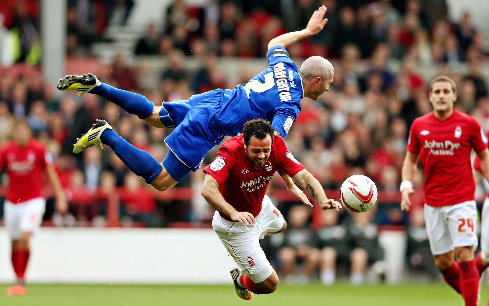 Fly Ball - Photos of the Day October 22, 2012 - ESPN