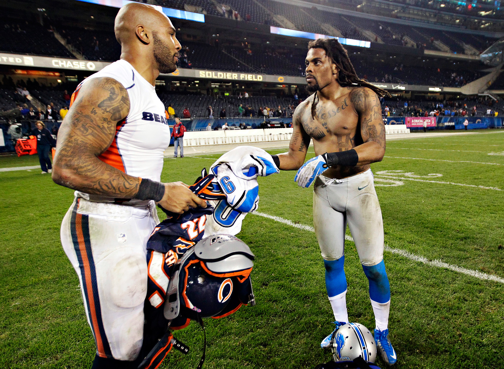 The Trade - Photos of the Day October 23, 2012 - ESPN