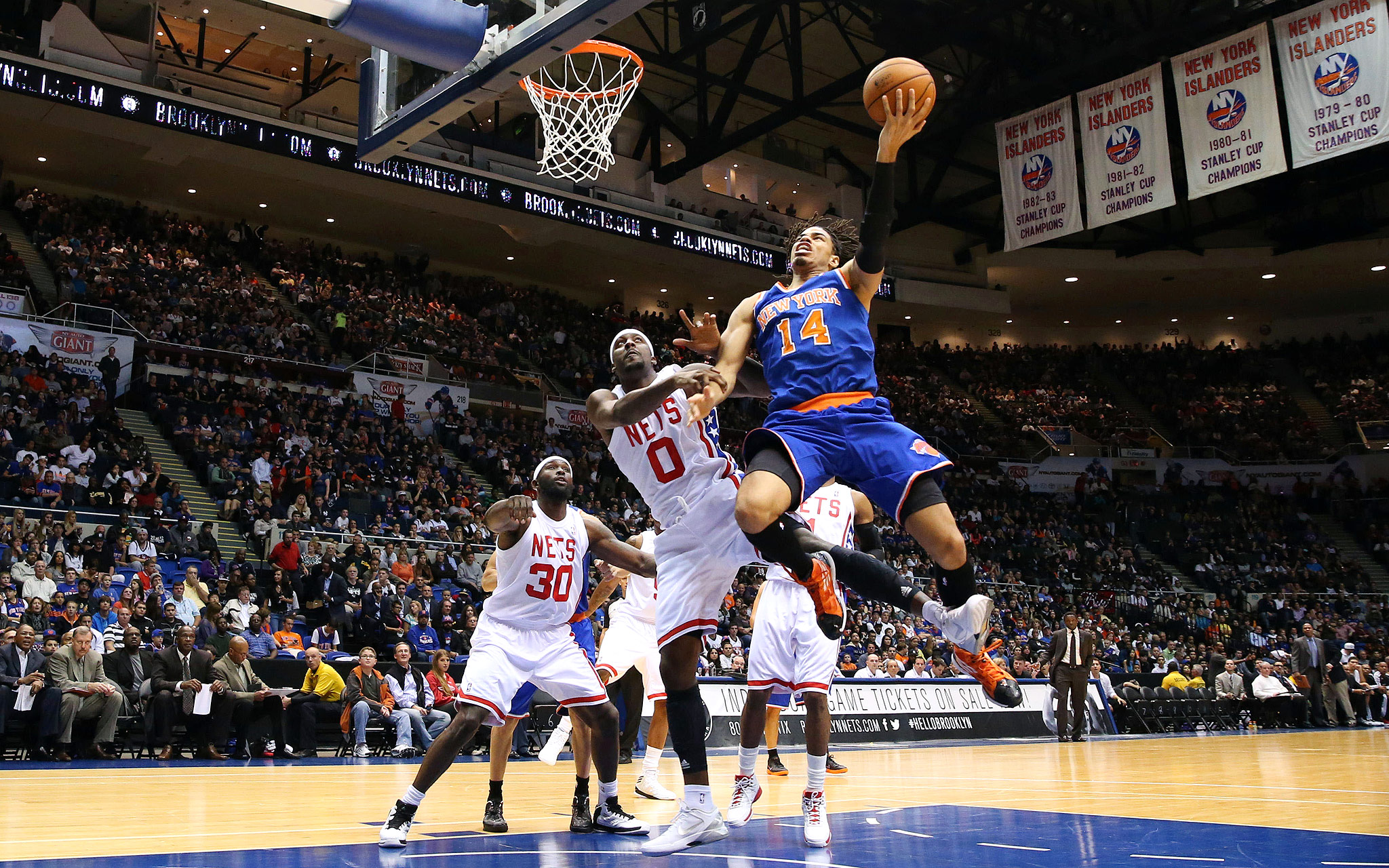 Power Struggle - Photos of the Day October 25, 2012 - ESPN