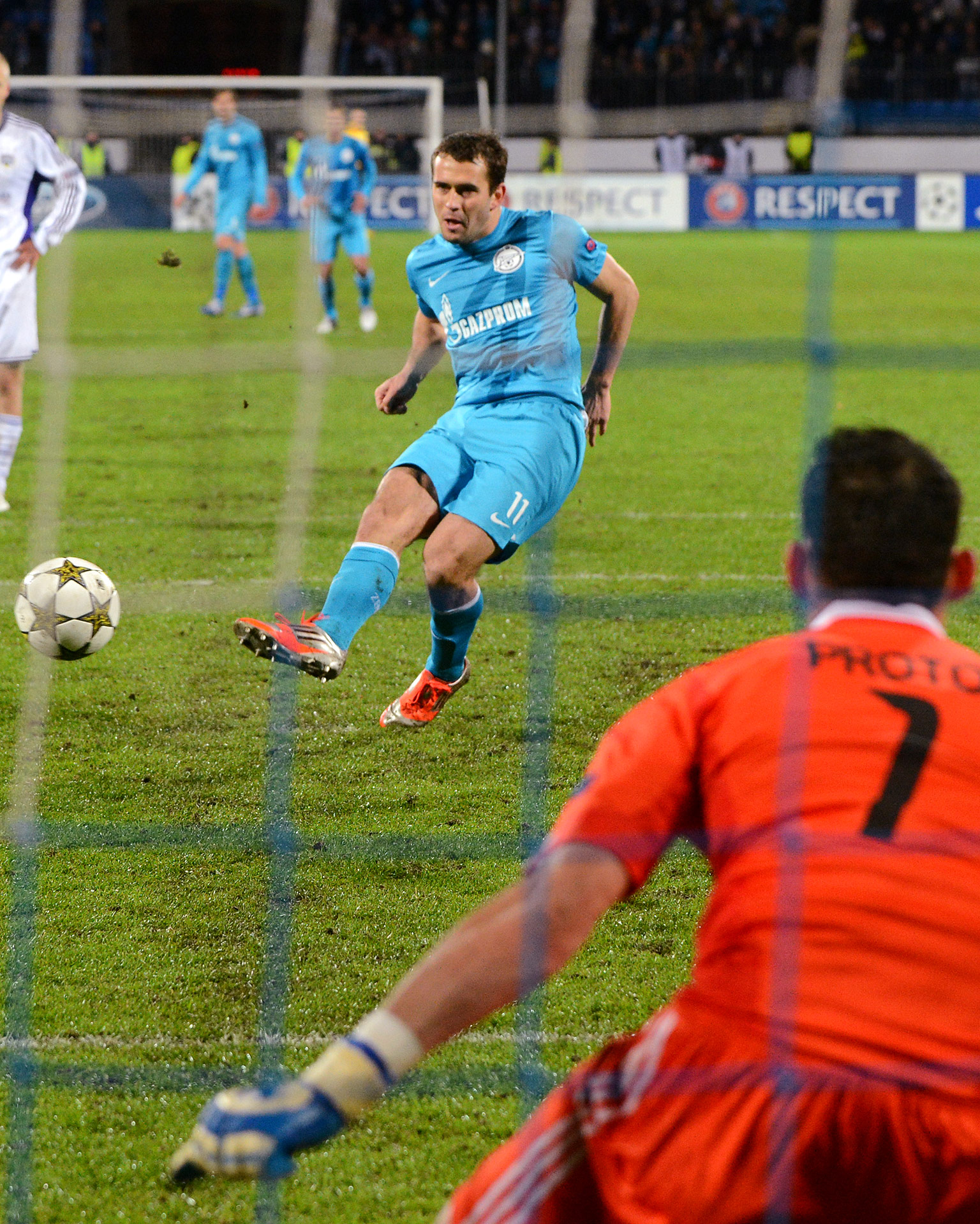 Go for the Goal - Photos of the Day October 25, 2012 - ESPN