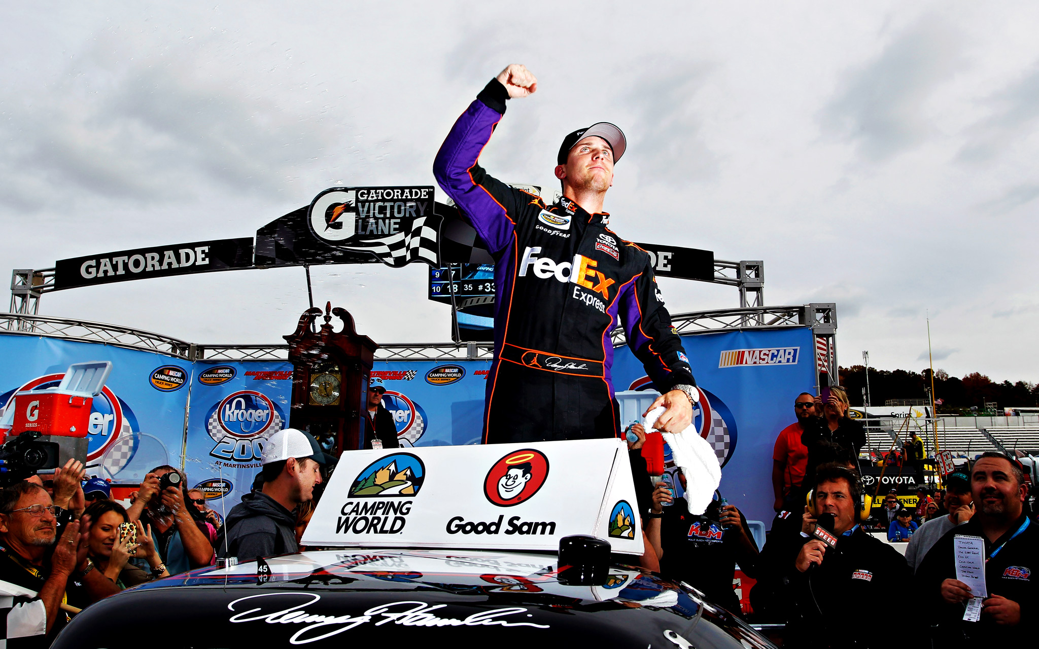 Truckin' - Photos of the Day October 29, 2012 - ESPN