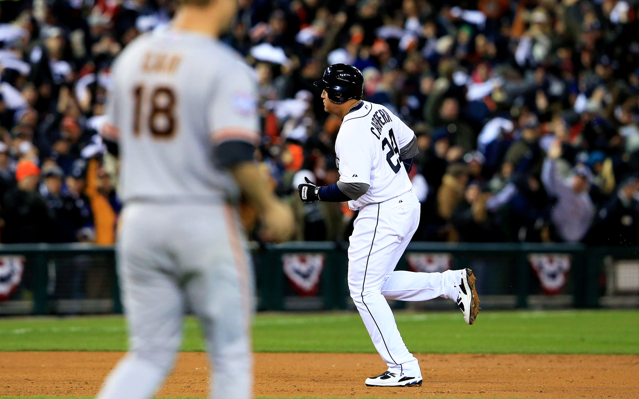 Running Start - Photos of the Day October 29, 2012 - ESPN