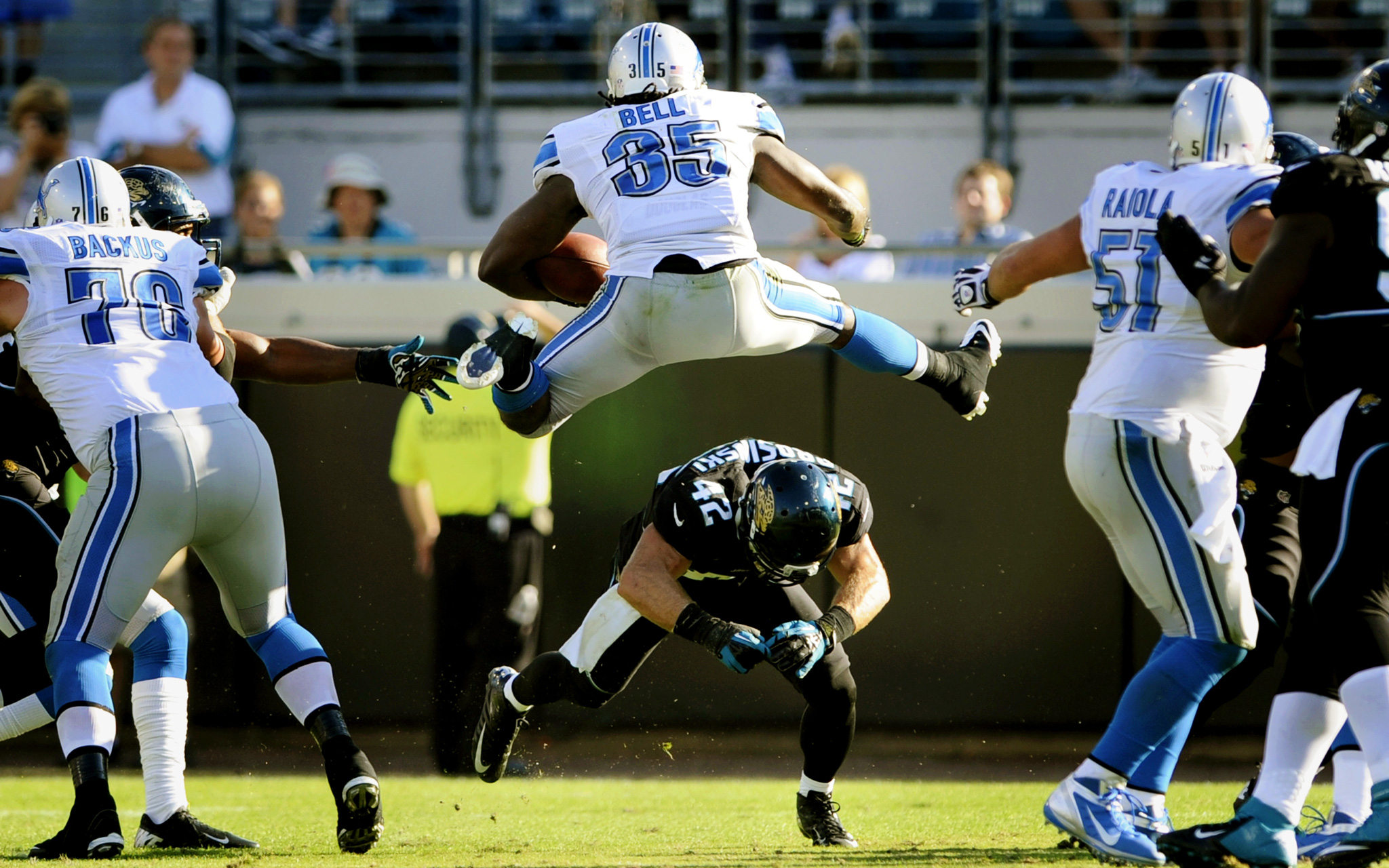Hurdled - Photos of the Day November 5, 2012 - ESPN