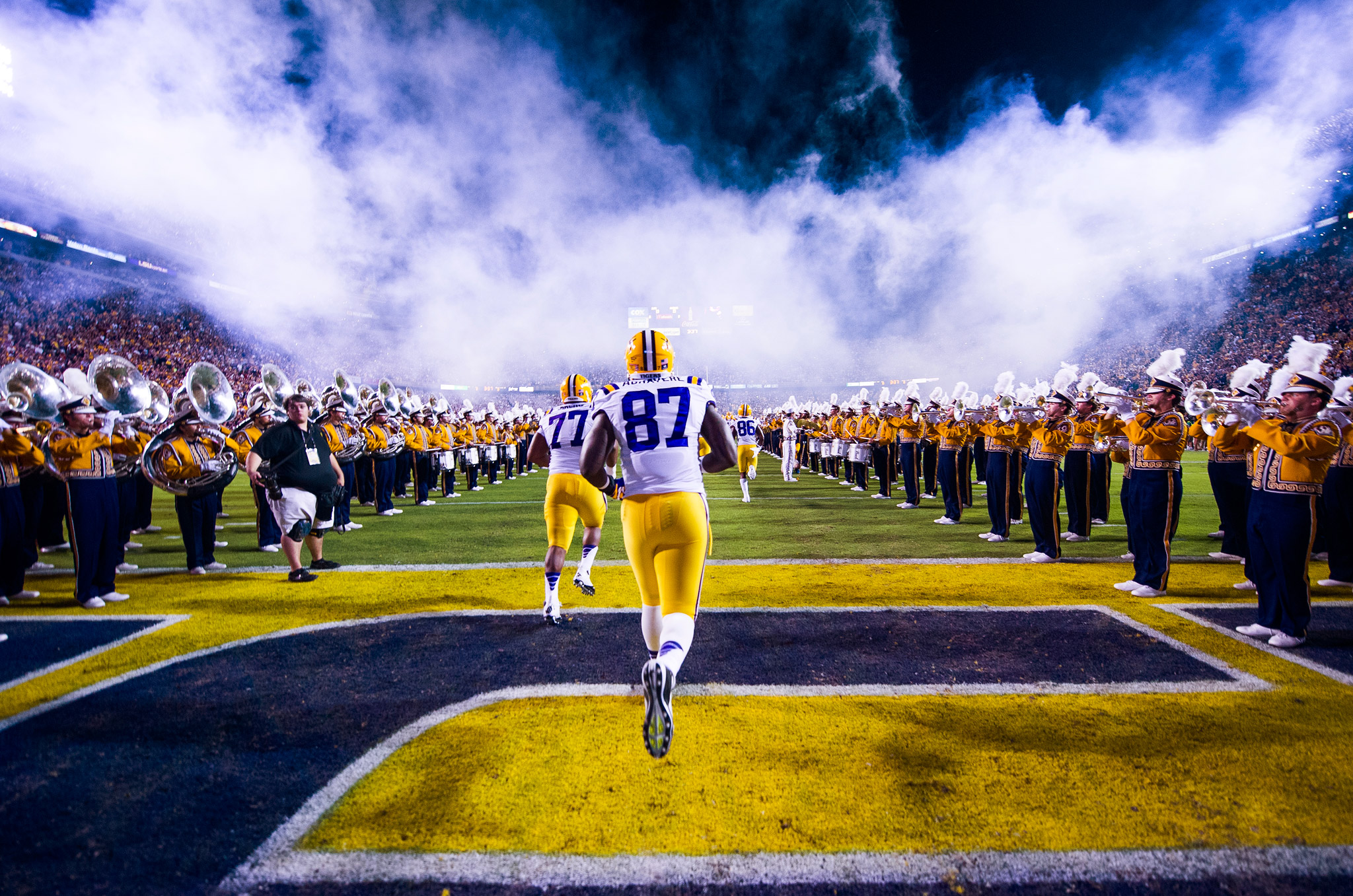 LSU players take the field - Cover shoot gallery - ESPN