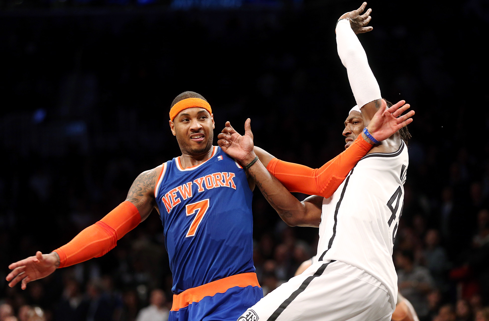 Keep Your Hands To Yourself - Photos of the Day for Nov. 27, 2012 - ESPN