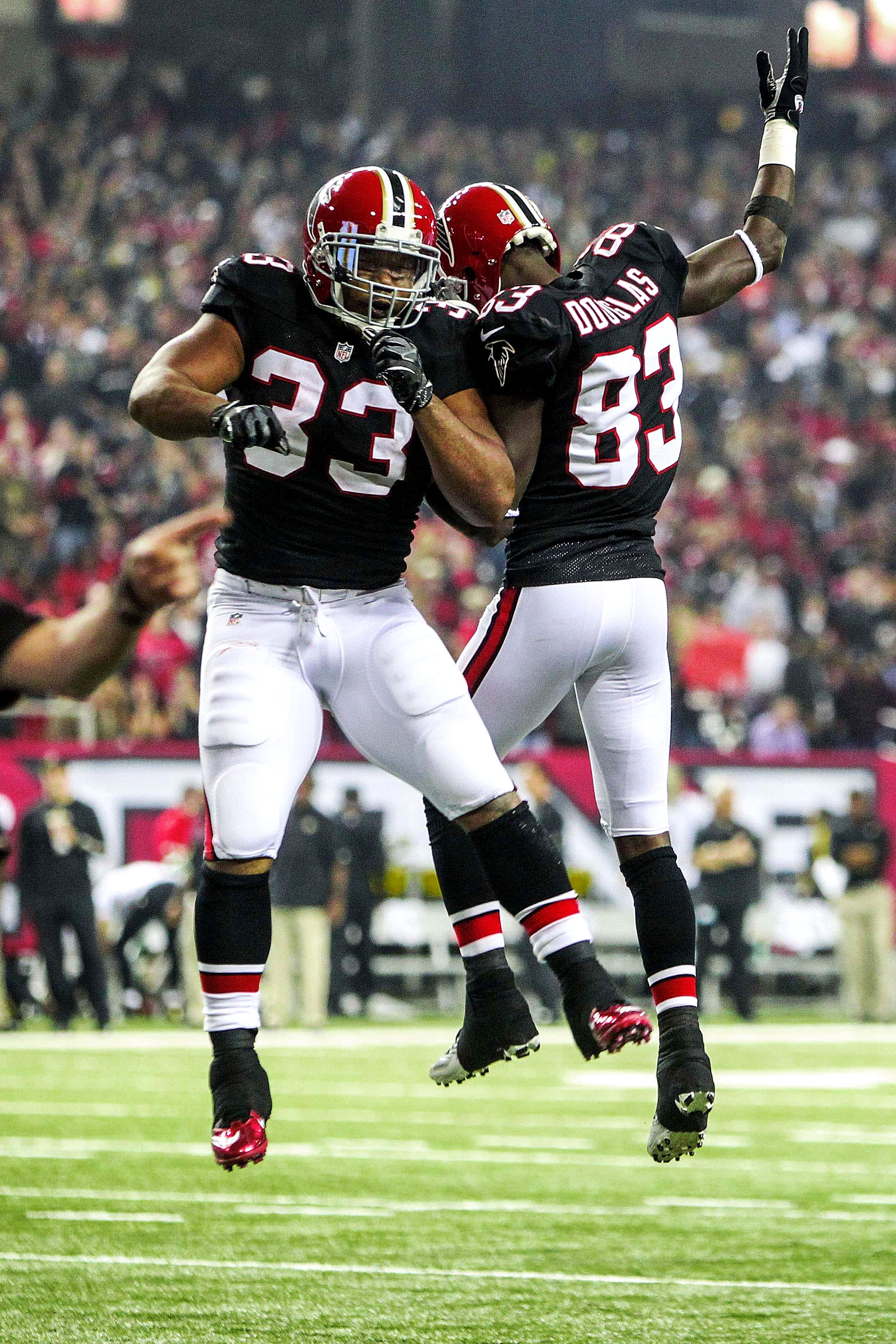 Birds Of Play - Photos of the Day for Nov. 30, 2012 - ESPN