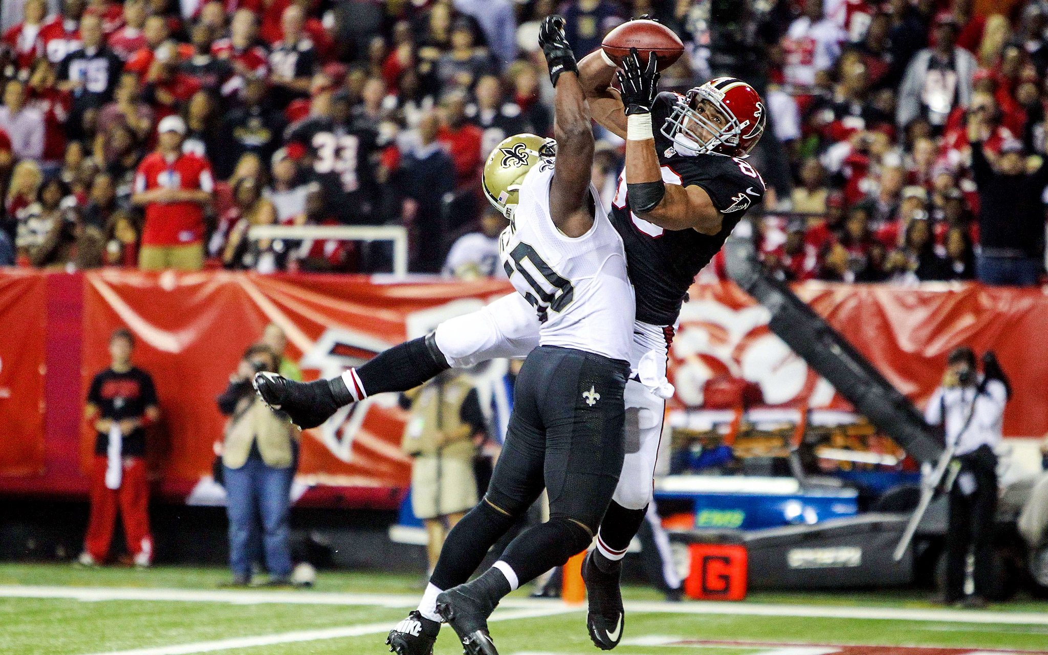 Eyes On The Ball - Photos of the Day for Nov. 30, 2012 - ESPN